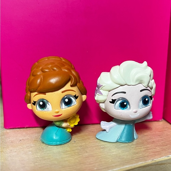 Disney | Toys | Disney Doorables Series 7 Elsa Anna From Frozen | Poshmark